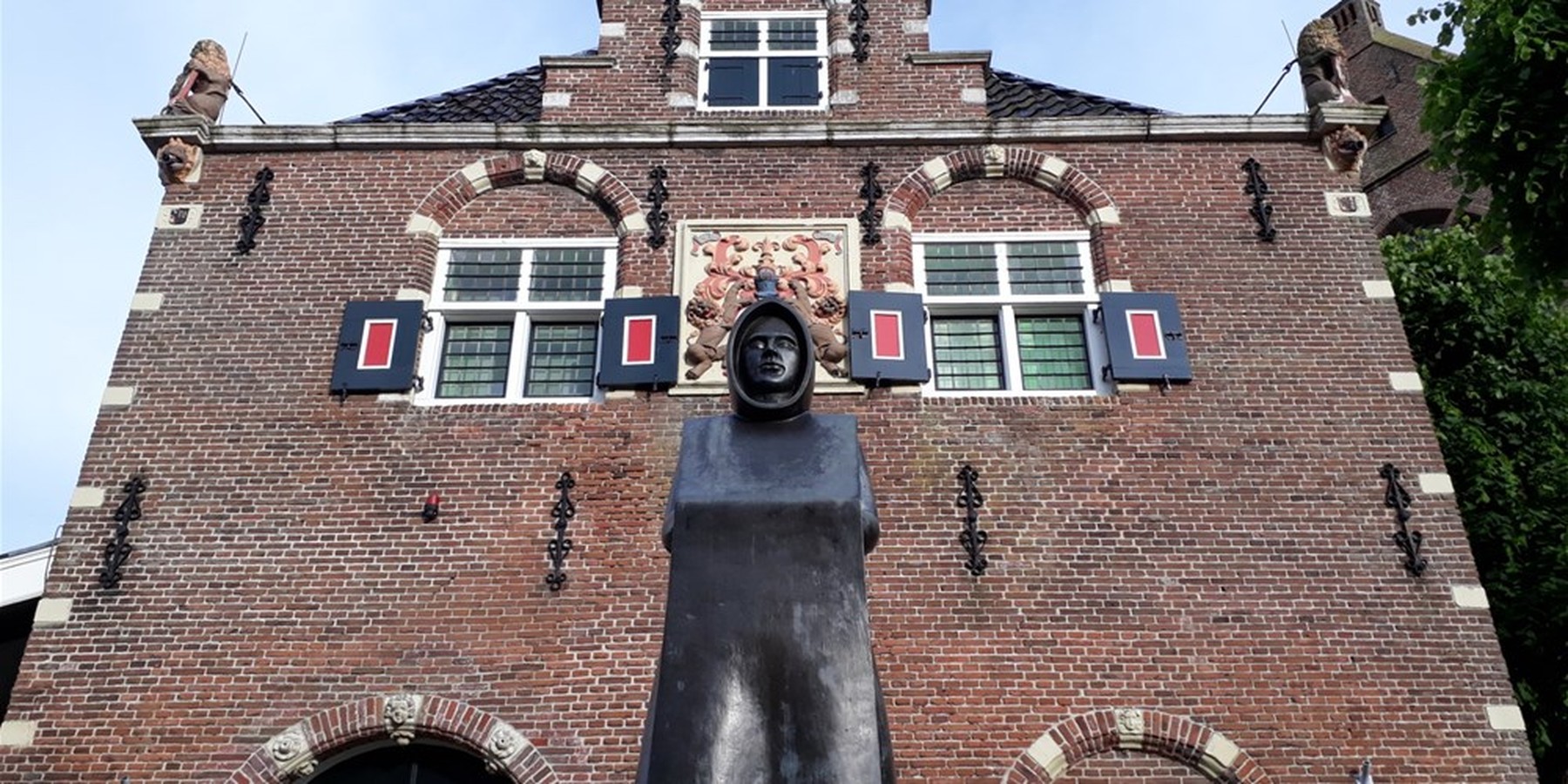 Workum I Een pittoreske plaats aan het IJsselmeer met gezellige haven ...