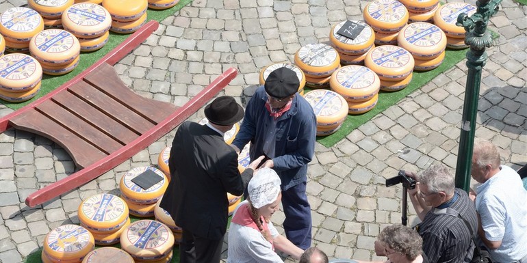 Besuchen Sie in diesem Sommer einen der schönsten Käsemärkte! | NAUPAR